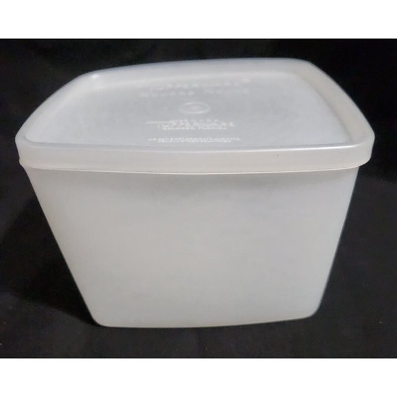 Tupperware | Kitchen | Tupperware Sheer 3oz Square Rounds Container 326 ...